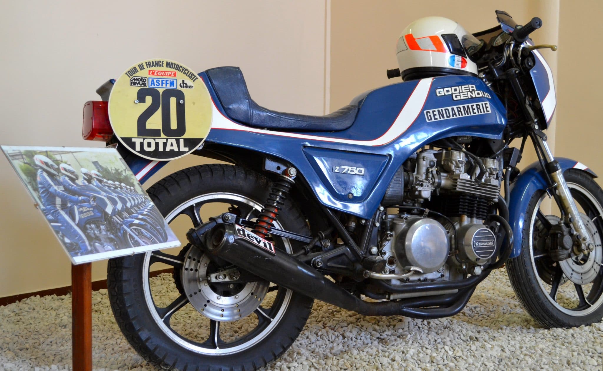 Godier Genoud 750 "Gendarmerie Nationale" Godier Genoud - KB Style : we ...