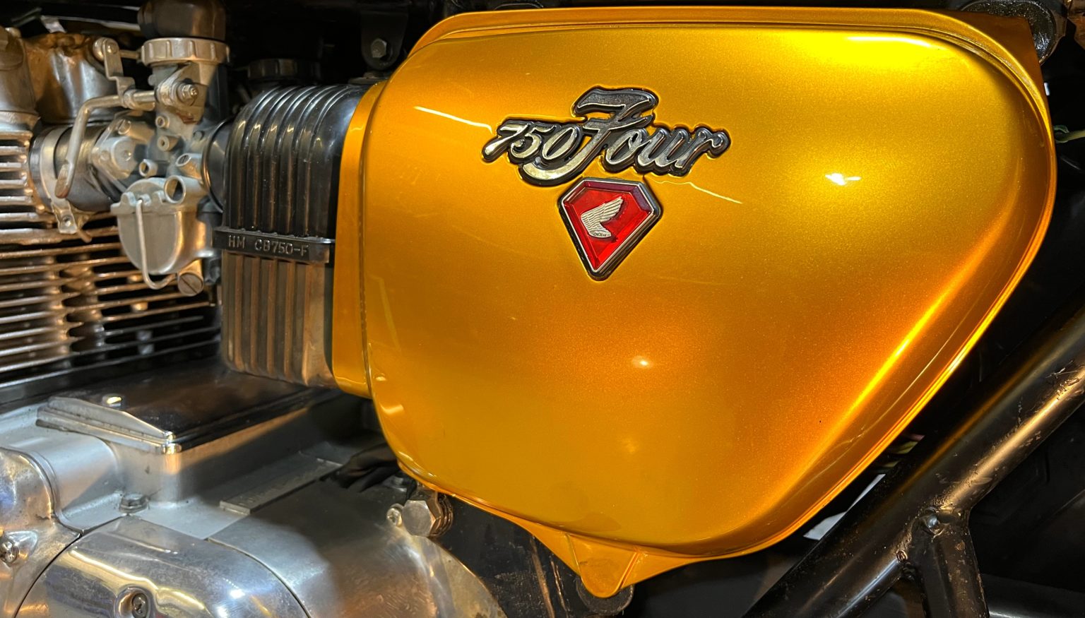 HONDA CB750 K1 1971 Candy Gold Honda - KB Style : we are classic, but...